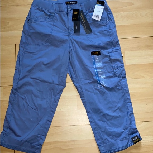 Lee | Pants & Jumpsuits | Brand New Lee Womans Lee Capris Midrise ...